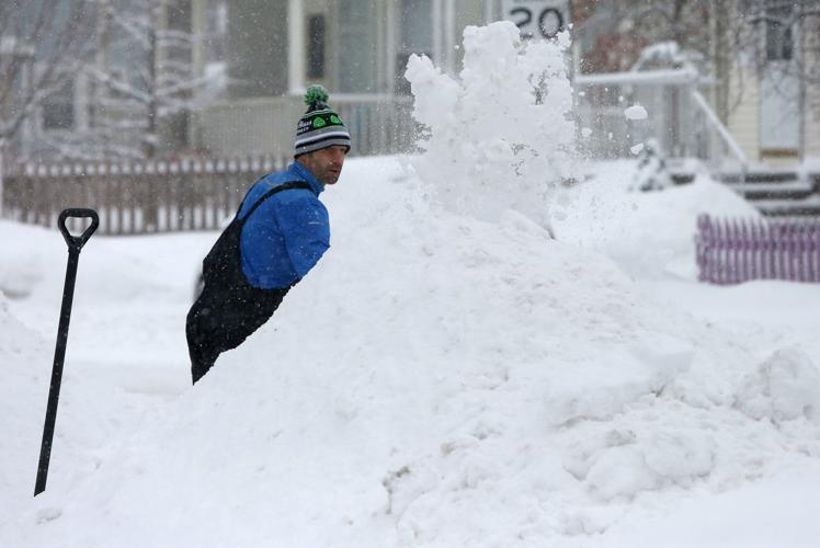 Photos: Another snowy day in Madison | Local News | captimes.com