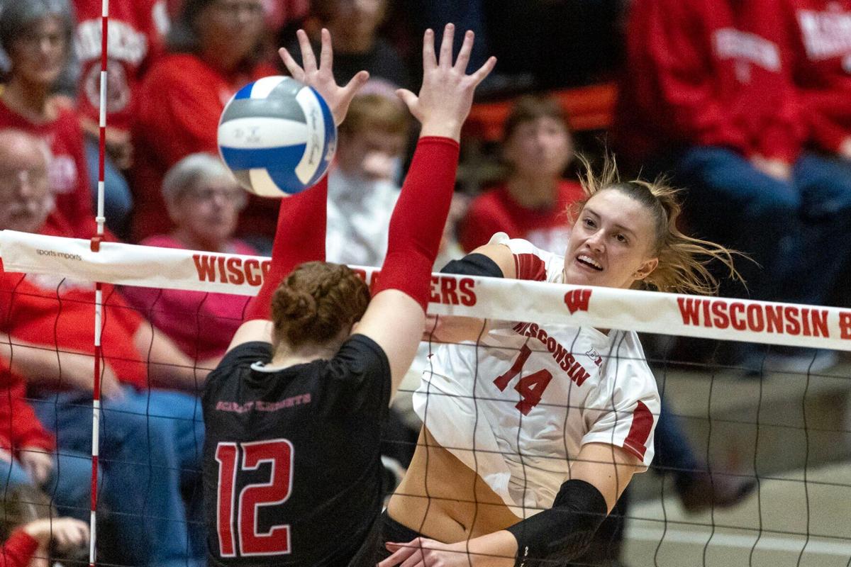 UW volleyball foes, go ahead and pick on Anna Smrek. It may backfire ...