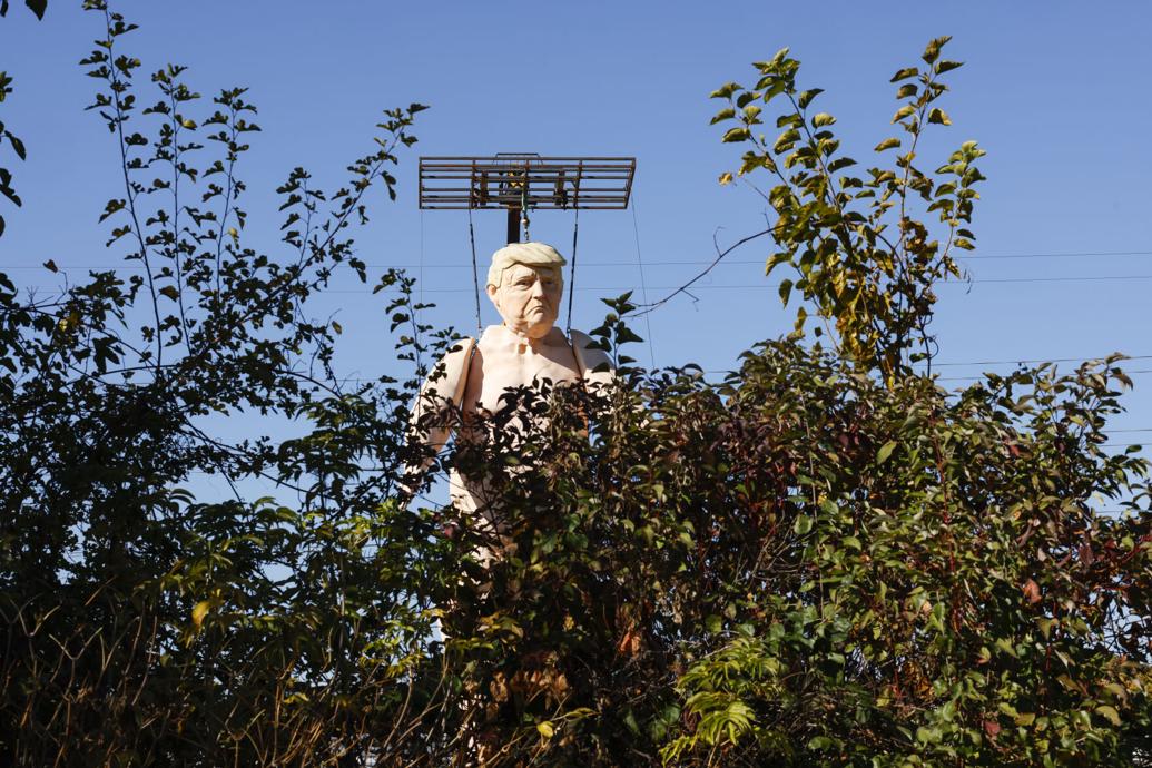 Naked Donald Trump statue turns heads on Madison’s north side | Arts ...