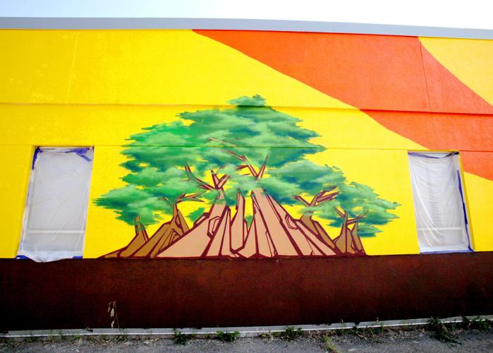 Photos: Zion City Center mural in progress | Local News | captimes.com
