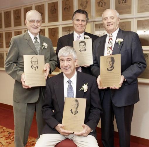 Vince Sweeney sings his way through retirement from UW career | Sports ...