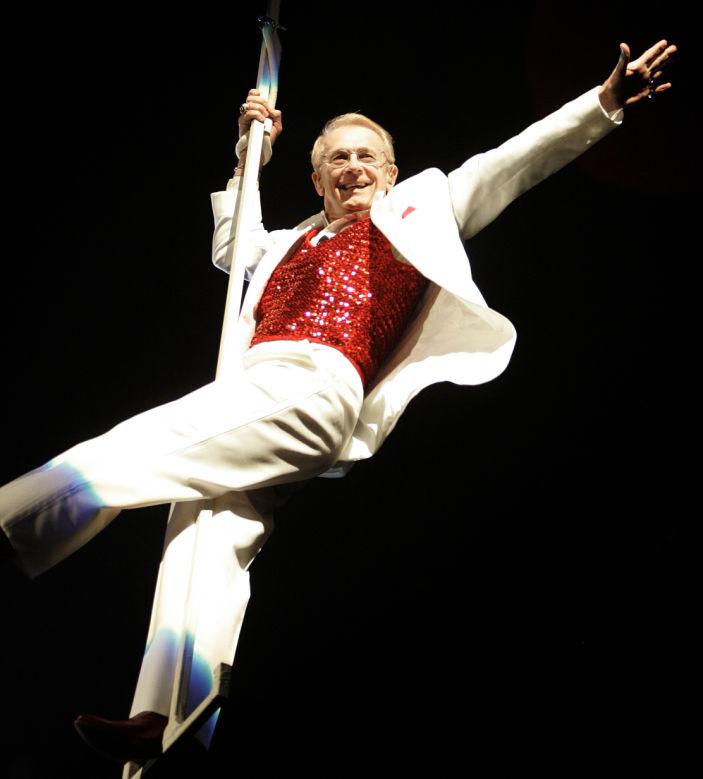 Mike’s back: Former UW band director Leckrone to perform at Overture ...