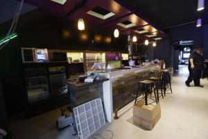 Gamma Ray Bar beams a wave of goodwill into downtown Madison | Music ...