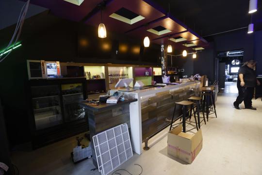 Gamma Ray Bar beams a wave of goodwill into downtown Madison | Music ...
