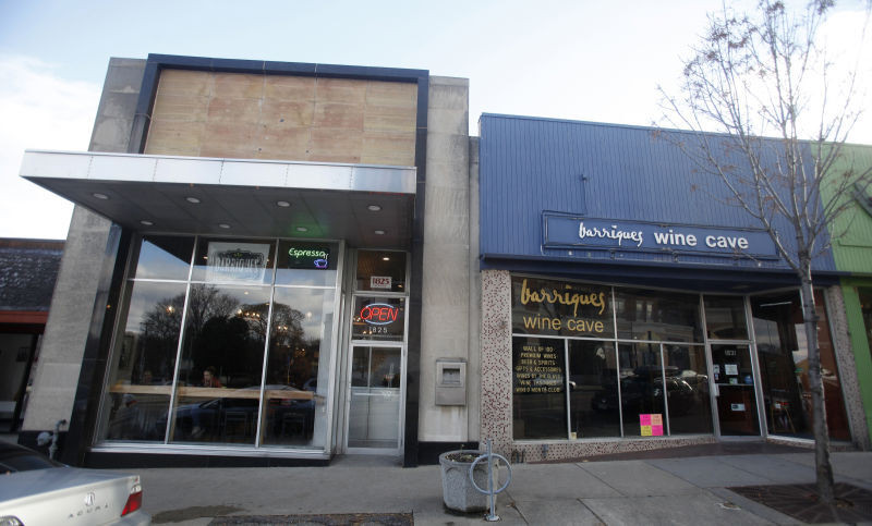 Photos: New Barriques on Monroe Street opens | Local News | captimes.com