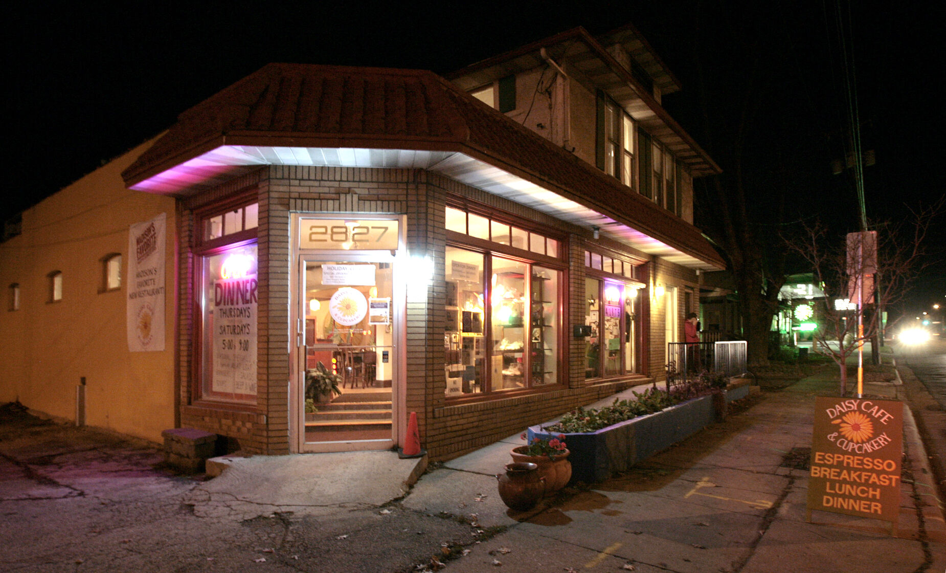 Daisy Cafe closing, Ready Set shutters, Kettle Black Kitchen sold ...