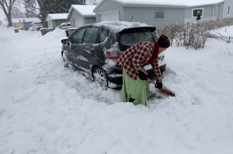 Photos: Another snowy day in Madison | Local News | captimes.com