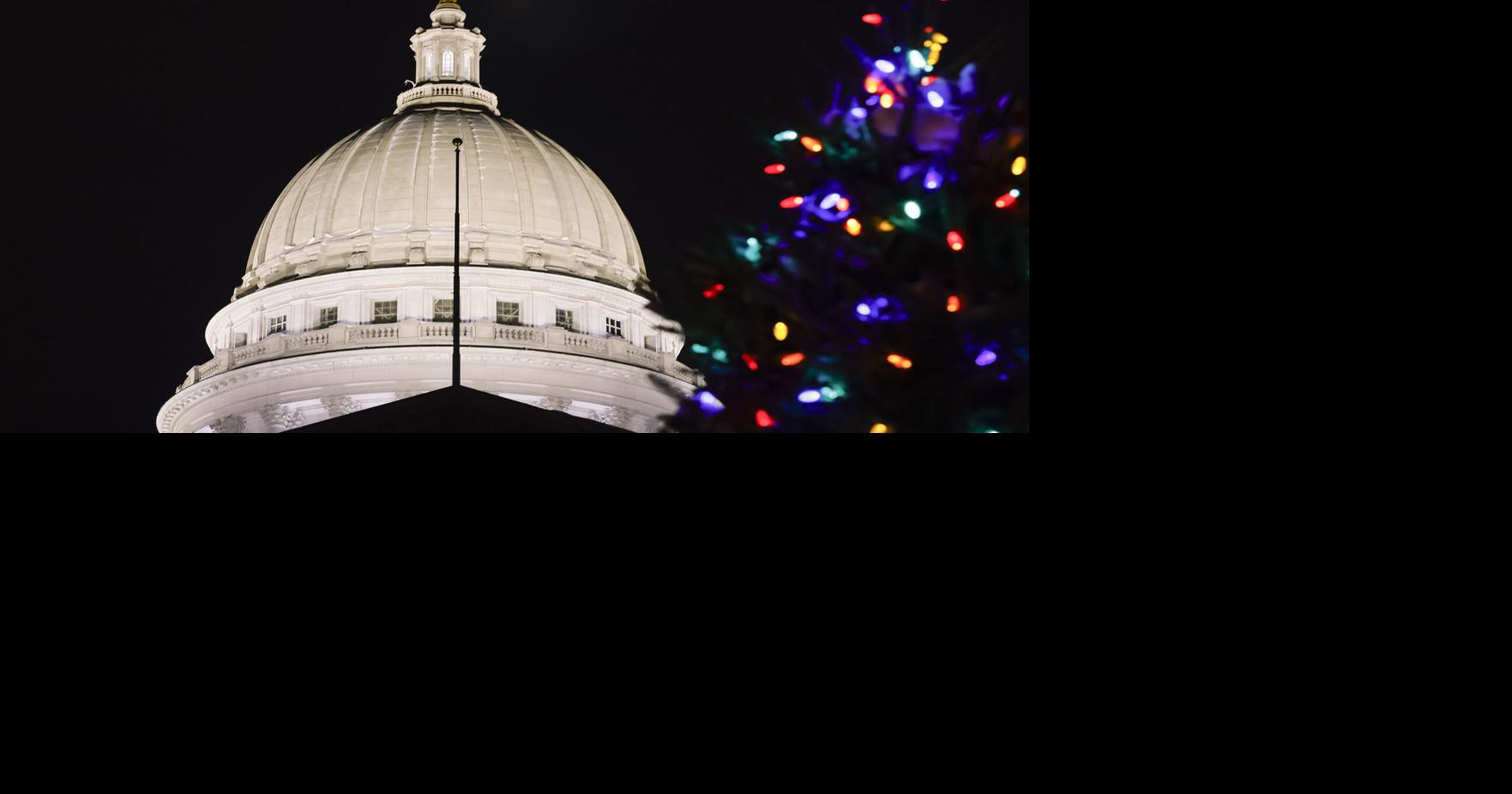 Holiday lights, moon above the Capitol — Madison picture of the day ...