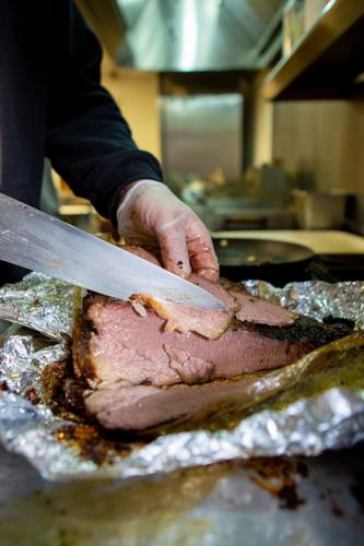 Let’s Eat: Ziggy’s BBQ smoked meats bring the heat in Oregon | Food ...