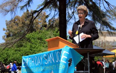 Tia Nelson to be at White House for climate change agreement signing ...