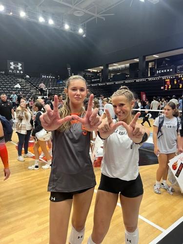 UW volleyball is back for a spring match ... with new voices | Sports ...