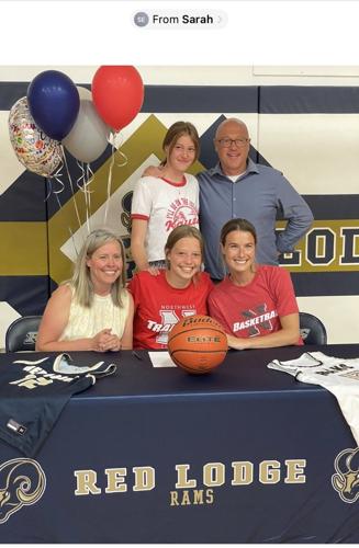 Reimer signs for Lady Trapper | News | carboncountynews.com