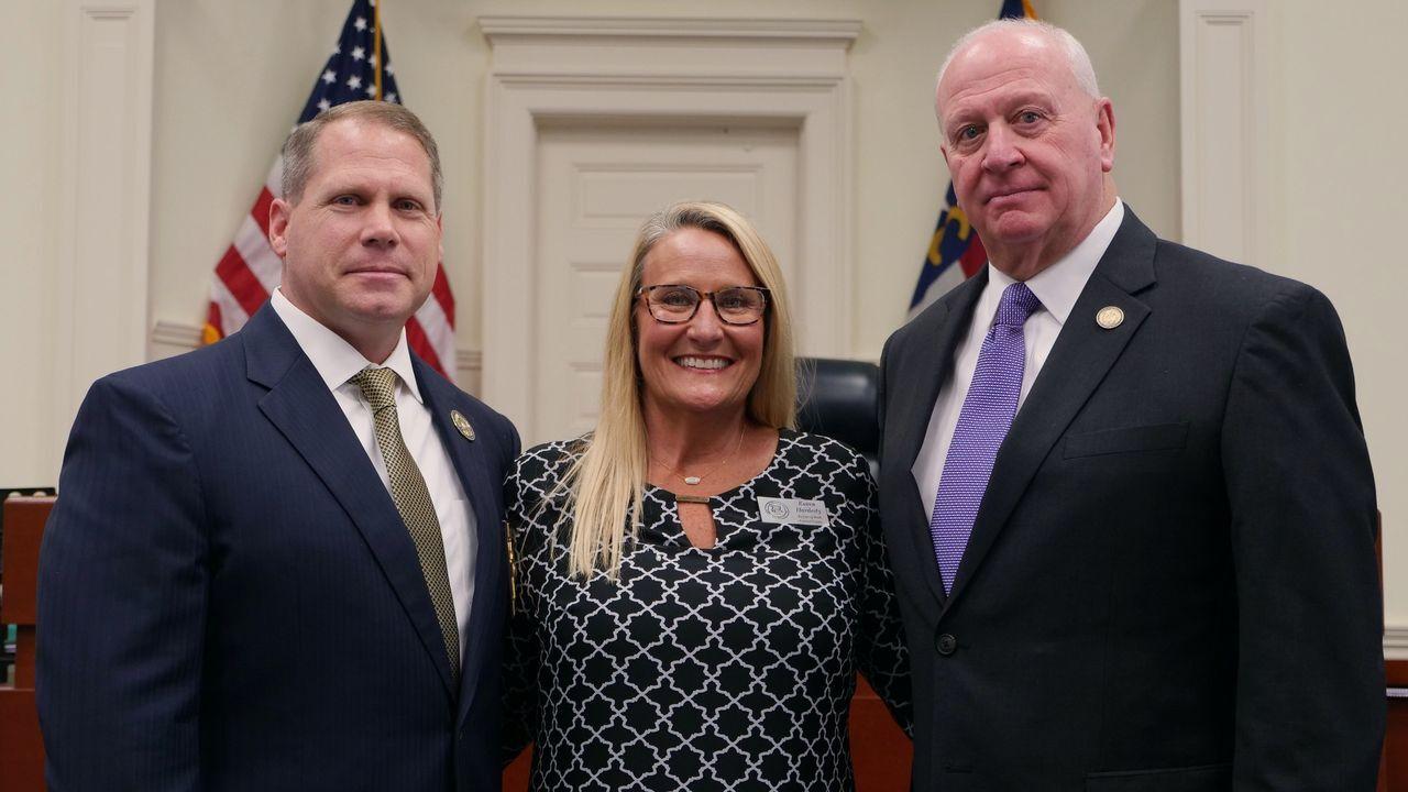 Sheriff Buck takes oath of office along with register of deeds, clerk ...