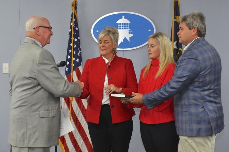 School board welcomes one new member, three incumbents, names Wheatly ...