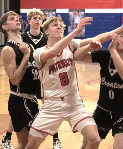 West hangs on to beat Croatan in 73-69 thriller, pushes winning streak ...
