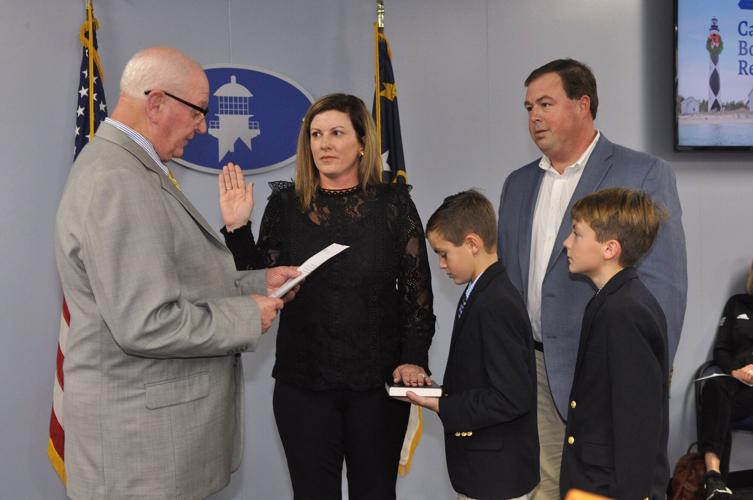 School board welcomes one new member, three incumbents, names Wheatly ...
