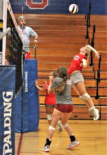 Juniors ready to lead way for West volleyball with 11-member class ...