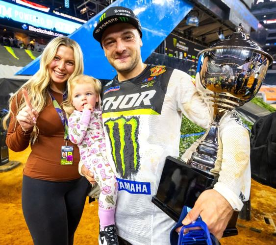 Webb wins for sixth time in Dallas area, county native now in ...