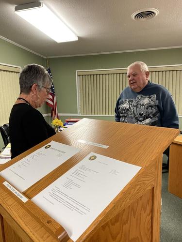 Peletier board swears in town father as commissioner, hears monthly ...