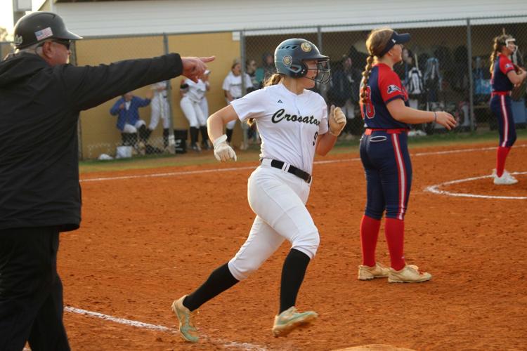 Croatan snaps 18-game losing streak to West in softball, survives 12-10 ...
