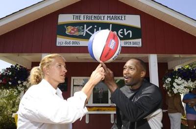 Passing a 'friendly' torch | Sports | carolinacoastonline.com