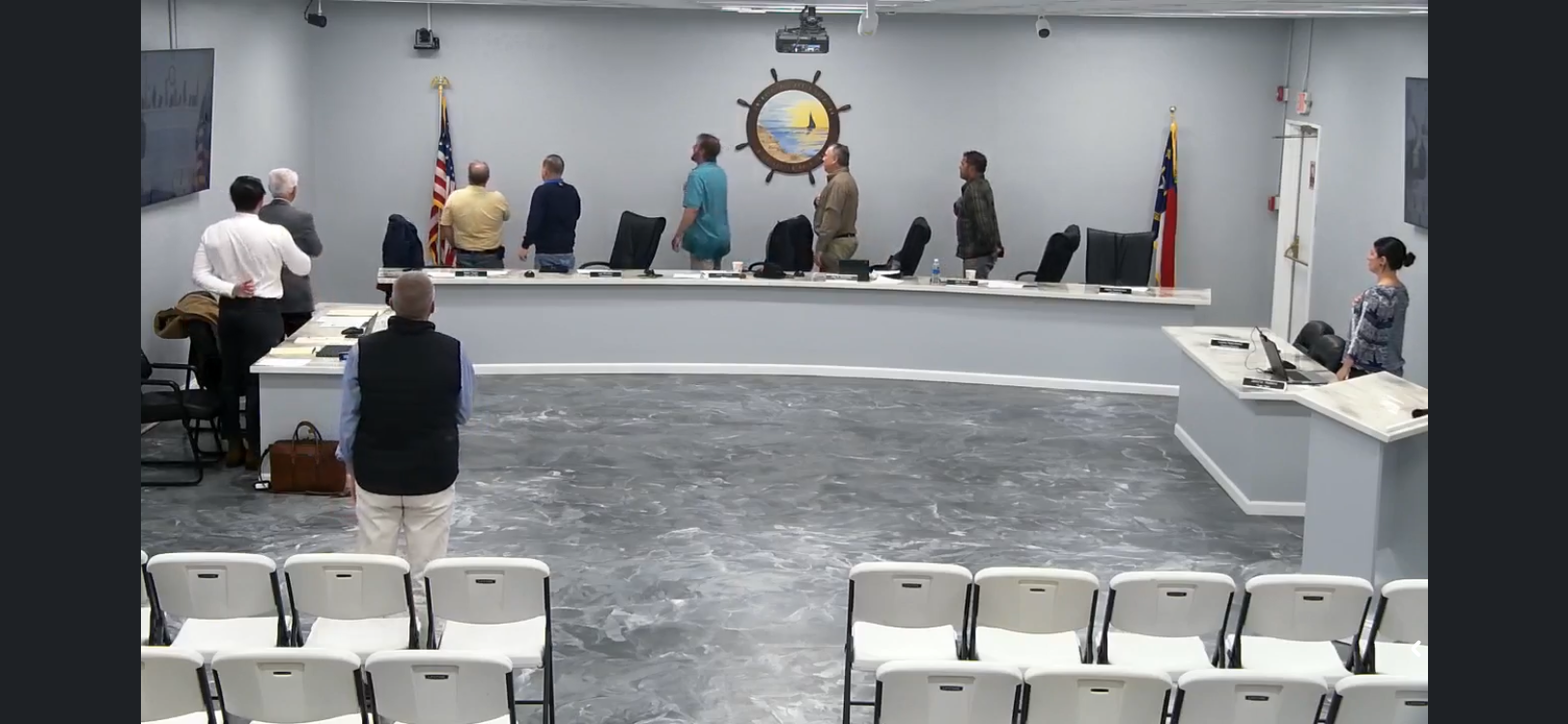 Emerald Isle board conducts first interview for vacant town manager ...