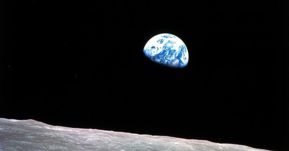 Former astronaut William Anders, who took iconic Earthrise photo ...