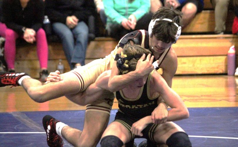 Croatan takes 34-31 thriller over West in conference wrestling | Sports ...