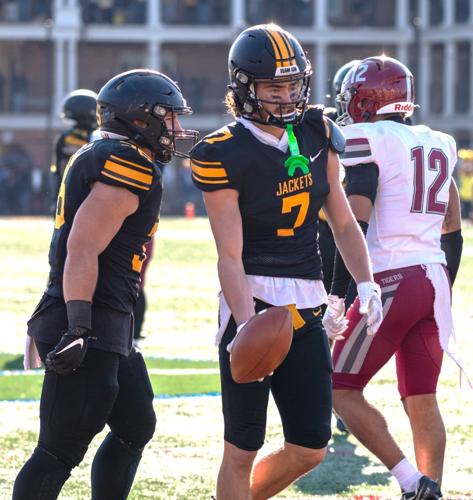 Former Croatan football standout Wallis helps lead Randolph-Macon to ...