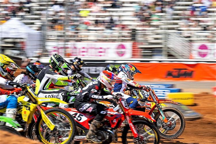 Webb gains a point in race for Monster Energy Supercross points lead ...