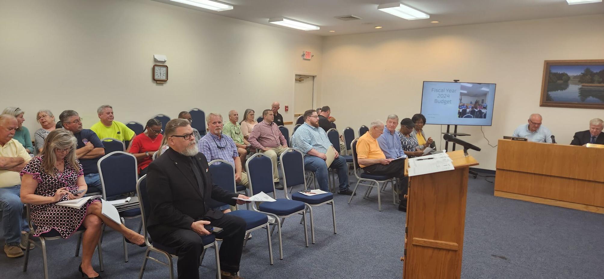 Newport’s yard-debris ordinance becomes a heated topic Thursday as ...