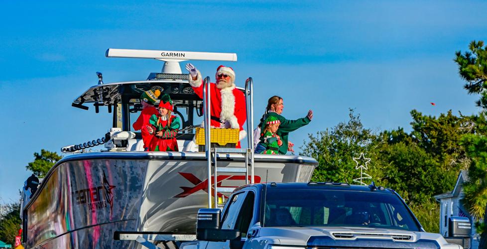 Holiday season officially starts as Emerald Isle Parade delights crowd ...