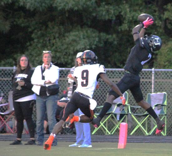 Hewitt throws for 357 yards, four TDs in Havelock debut as Rams ...