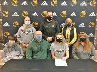 Cousins chooses basketball over soccer at next level, signs with ...