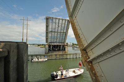 Drawbridge repair causes traffic woes | News | carolinacoastonline.com
