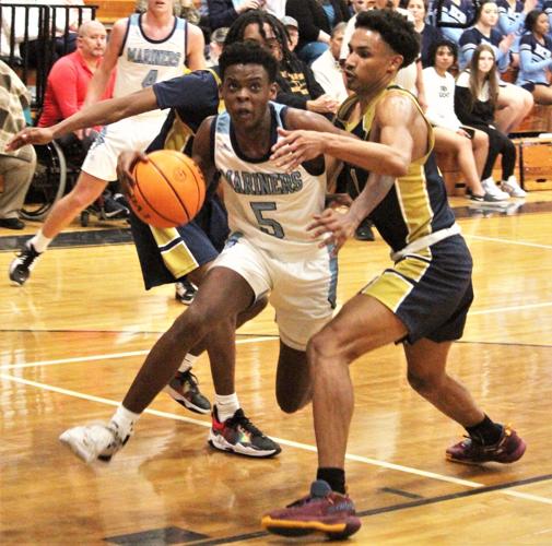 East boys barely hold on for 68-66 win over Warriors in second-round ...