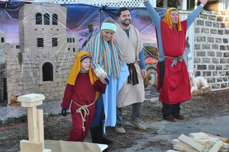Live drive-thru nativity spreads Christmas message | News ...