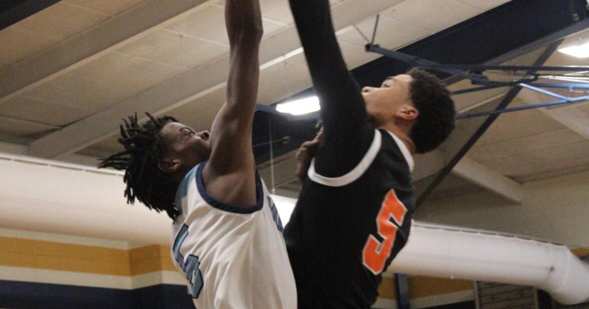 Mariners fall short of third round with 53-44 loss to SW Onslow ...