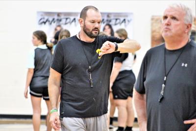 Croatan girls look to start fresh with seven seniors, another year of ...