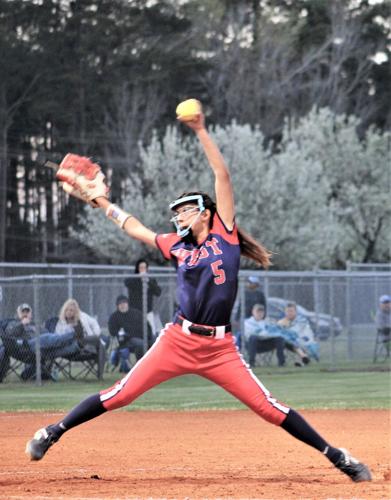 West softball leans on solid pitching in 3-1 victory over Bears ...