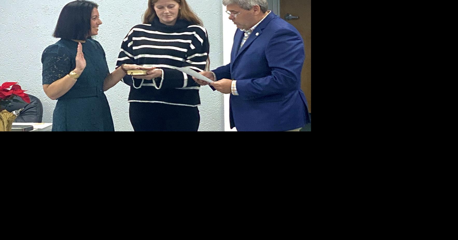 Emerald Isle swears in three new commissioners, new mayor at December ...