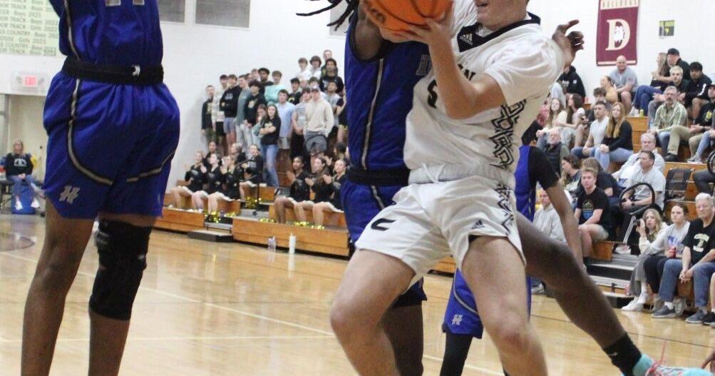 Croatan boys take 76-68 win over Hunt in first round | Sports ...