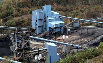 At least one worker trapped at collapsed Kentucky coal preparation ...