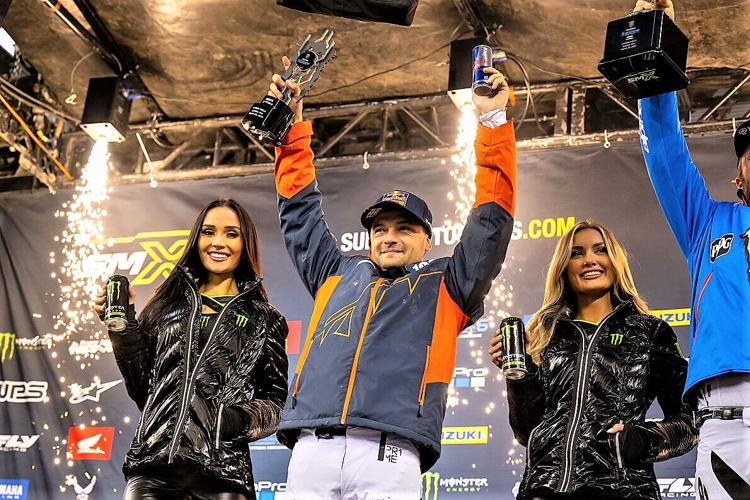 Webb, Tomac share Monster Energy Supercross lead with six rounds ...