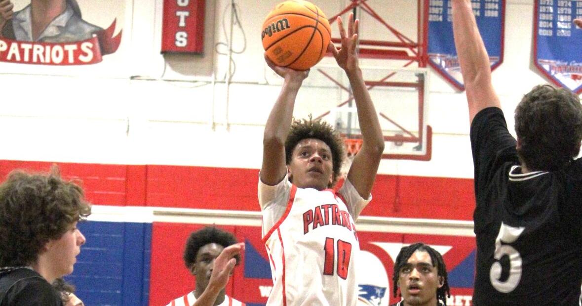 West hangs on to beat Croatan in 73-69 thriller, pushes winning streak ...