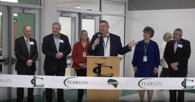 LCPS cuts ribbon at new education facility | News | cbs19news.com