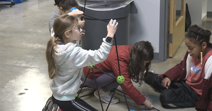 High School Students volunteer at Girls Geek Day to involve more women ...