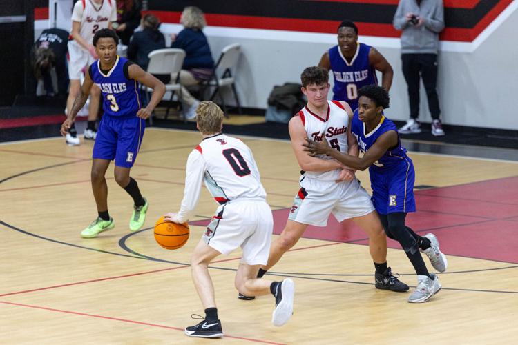 Elkton fends off Tri-State's second half rally | Sports | cecildaily.com