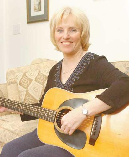 Cecil singer’s album of Scottish songs gets parents’ seal of approval ...
