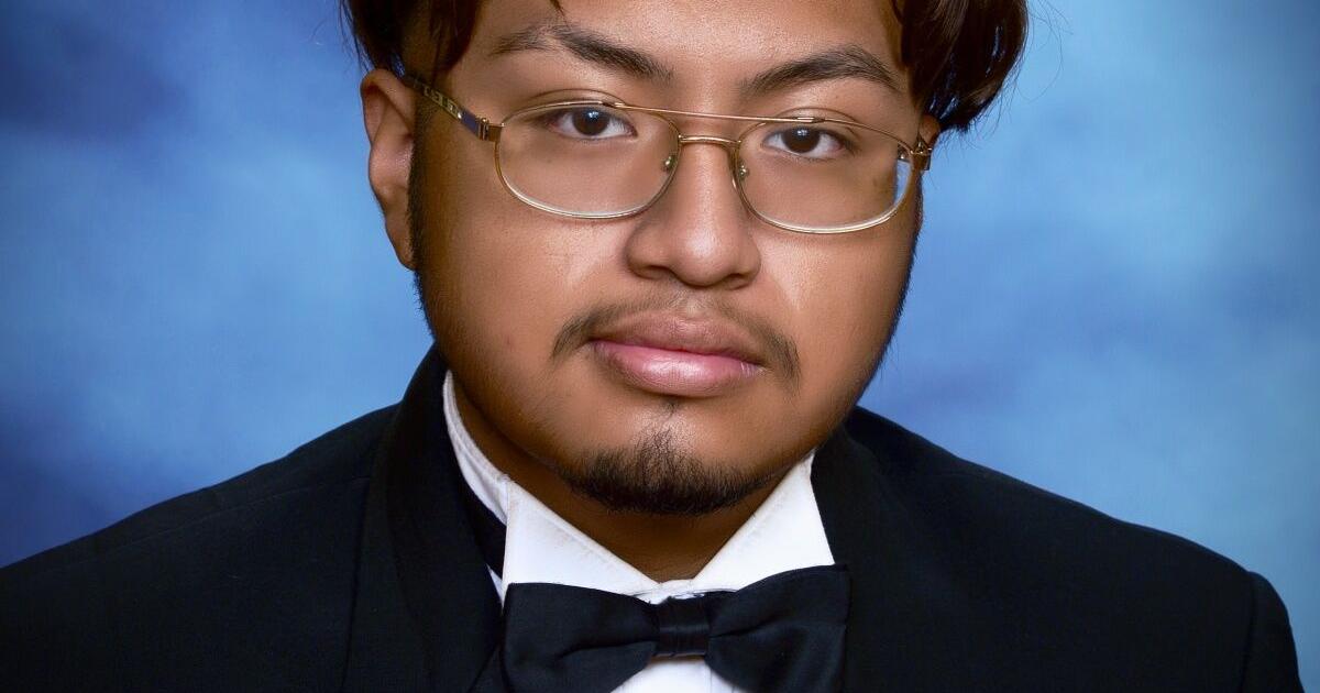 Glasgow High School - Moartin, Alex | Virtual Graduations | cecildaily.com